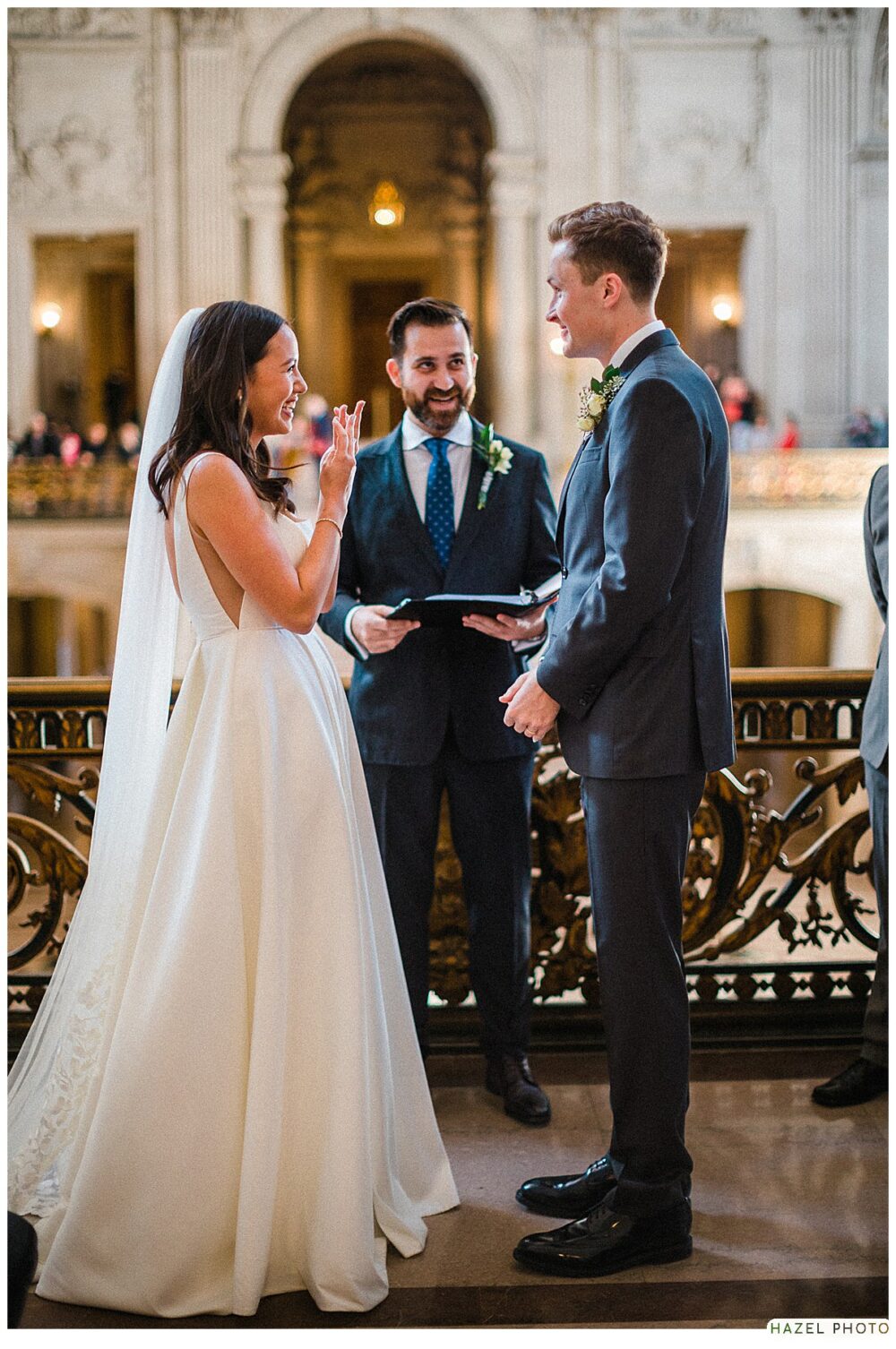 San Francisco City Hall Mayor’s Balcony Wedding – Hazel Photo Weddings